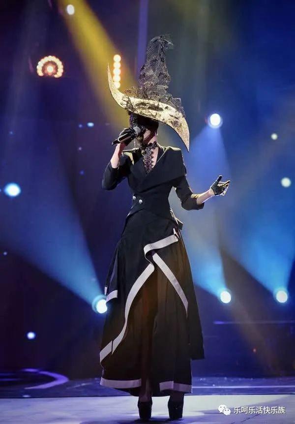 Zhou Shen reborn from adversity, Na Ying was beaten by his strength ...