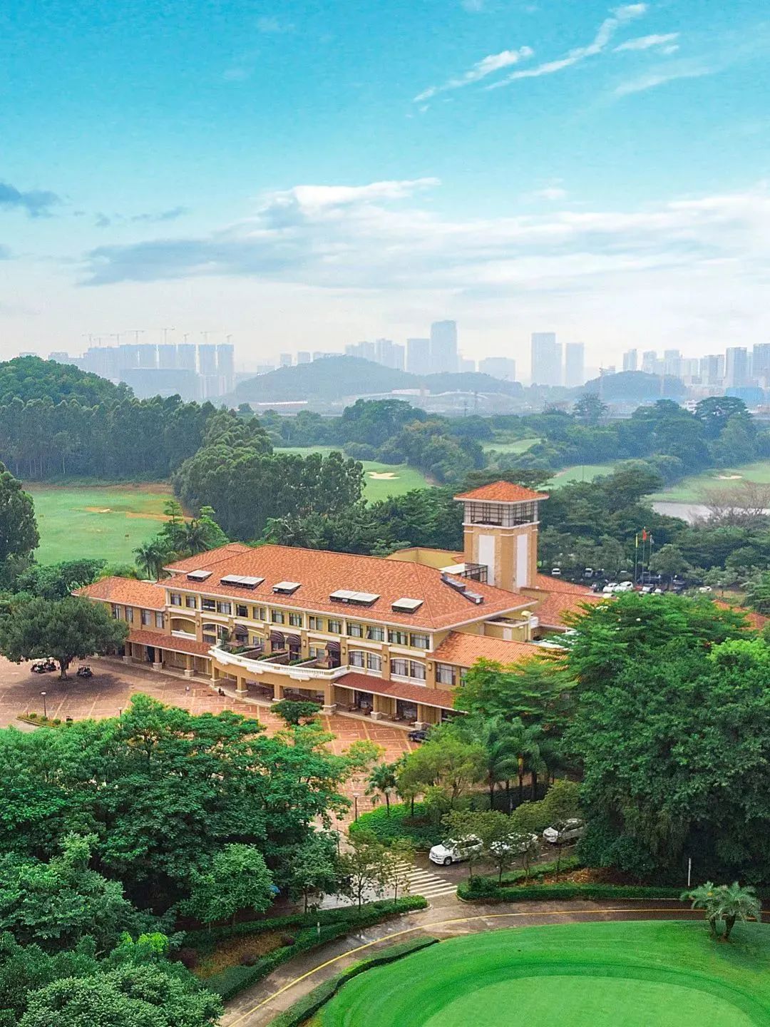 Nanhai alumni walk into Jingming Yagu Hotel - iMedia