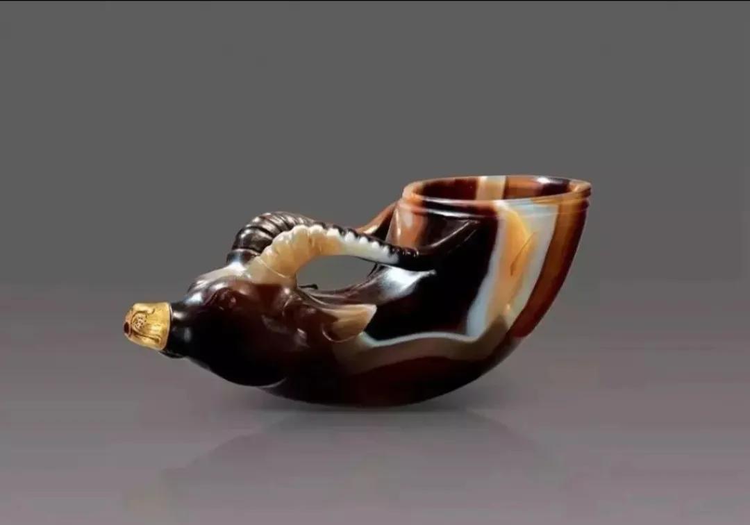Gold inlaid animal head agate cup - iMedia