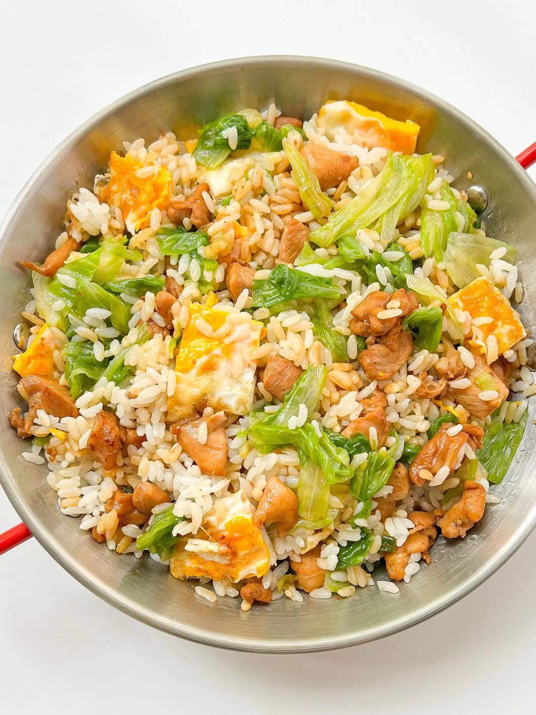 Rice can also be eaten like this, with meat and vegetables, it's so ...