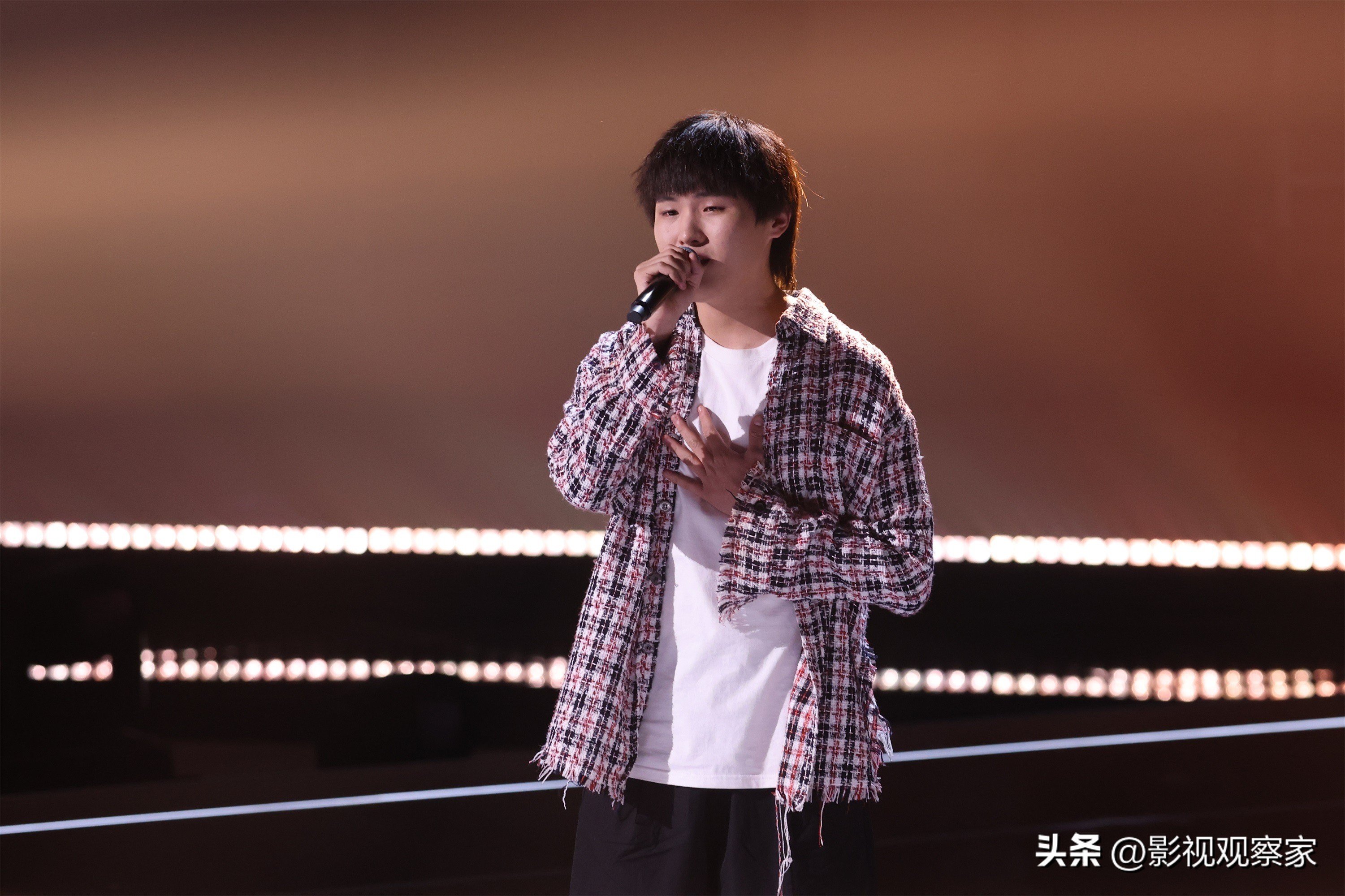 Classic quality, stunning faces, wonderful stealing people, "The Voice ...