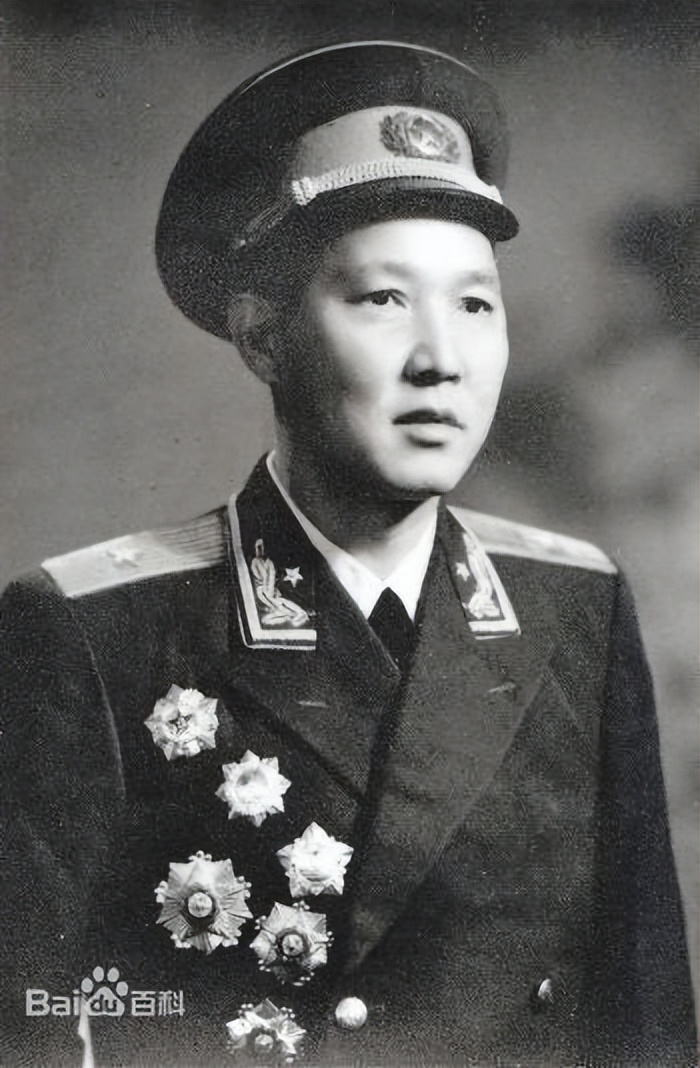 The founding major general Fu Chongbi recalled going west to Zhengtai and leaving Qingcang in ...