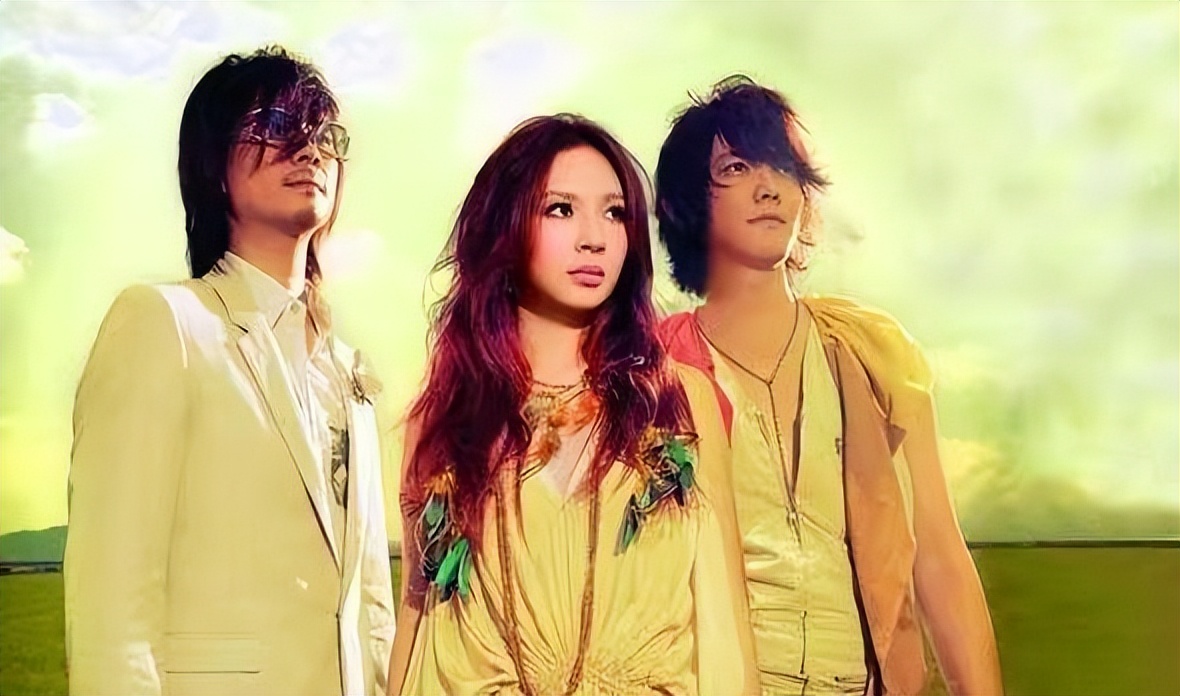 Faye, the lead singer of the Feier Band, sued his former teammate for ...