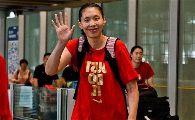 Chen Nan, the former captain of the 39-year-old women's basketball team ...