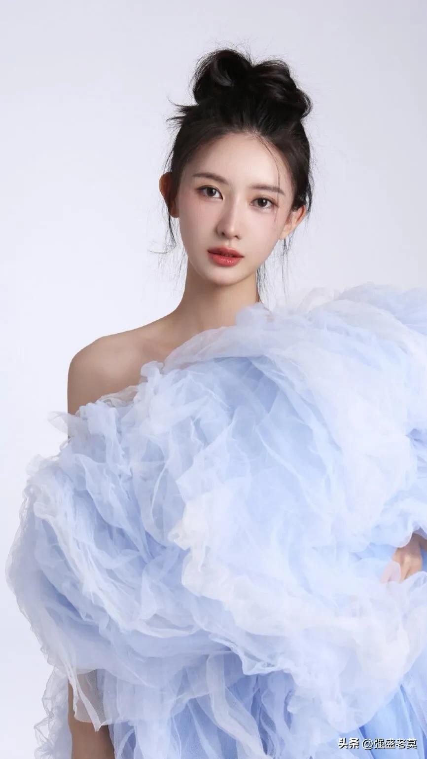 Li Yizhen's amazing photo - iNEWS