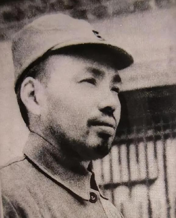 Xu Shiyou pushed open Chen Geng's door angrily, and said loudly: "You ...