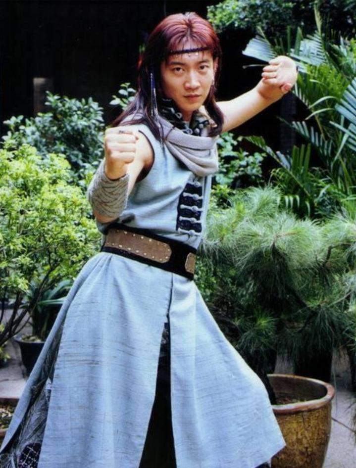 Yang Junyi: When he was young, Yushu faced the wind, his middle-aged appearance collapsed, and ...