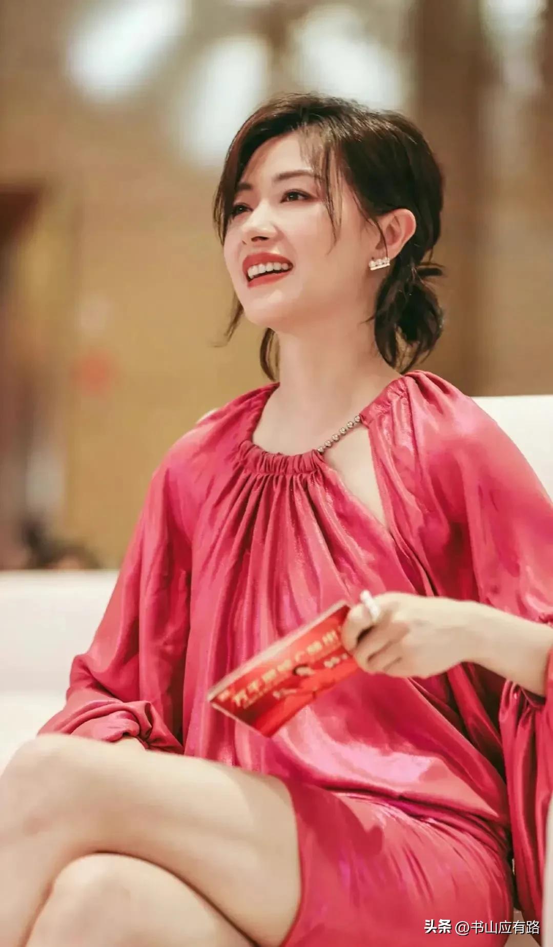 Nan Sheng: What does the beautiful girl who is the originator of the Internet celebrity look ...