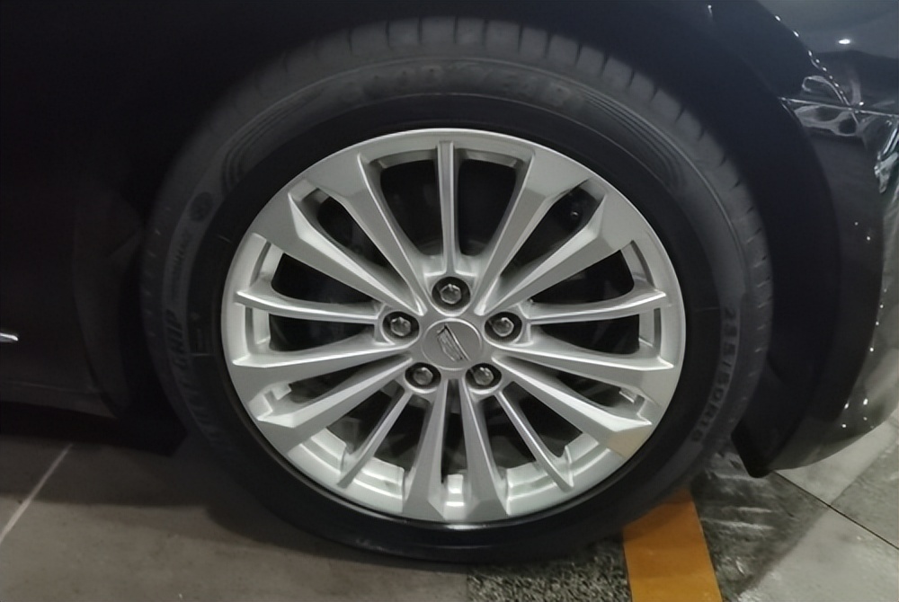 I'm still quite optimistic about the CT6, it looks handsome and ...