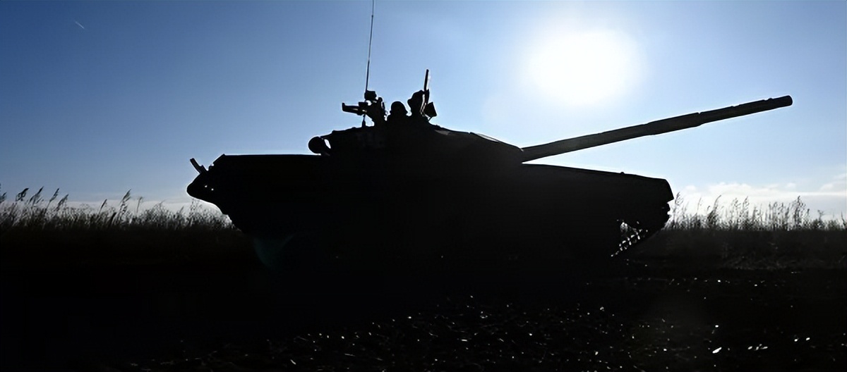 What does the new T-90M main battle tank newly equipped by the Russian ...