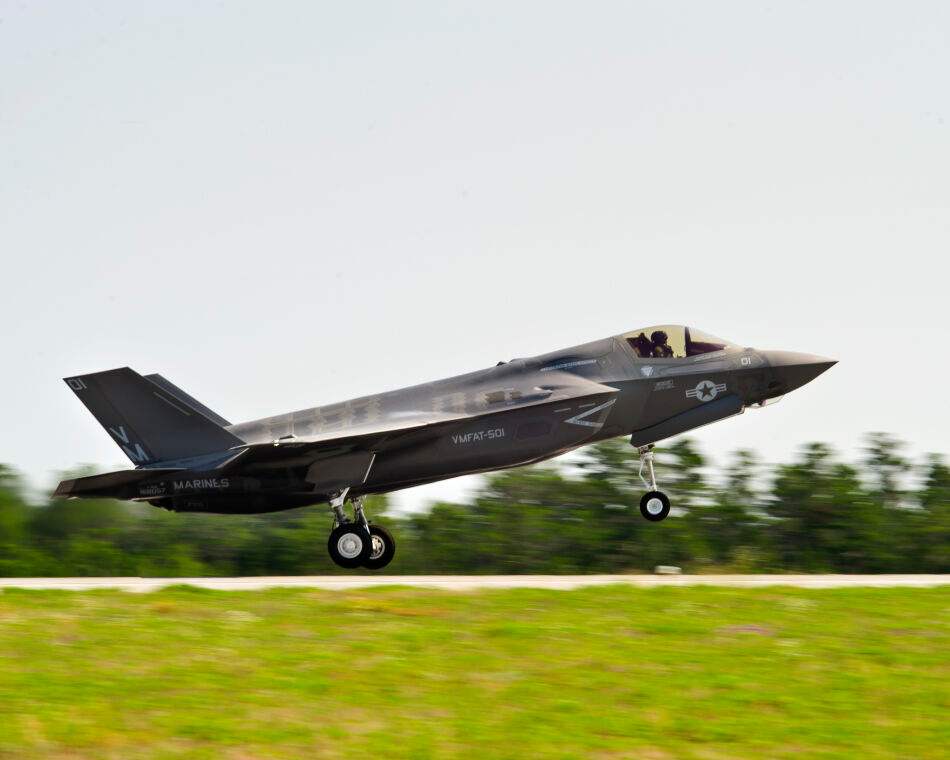first!4 U.S. F-35B fighter jets arrived at the South Korean U.S ...