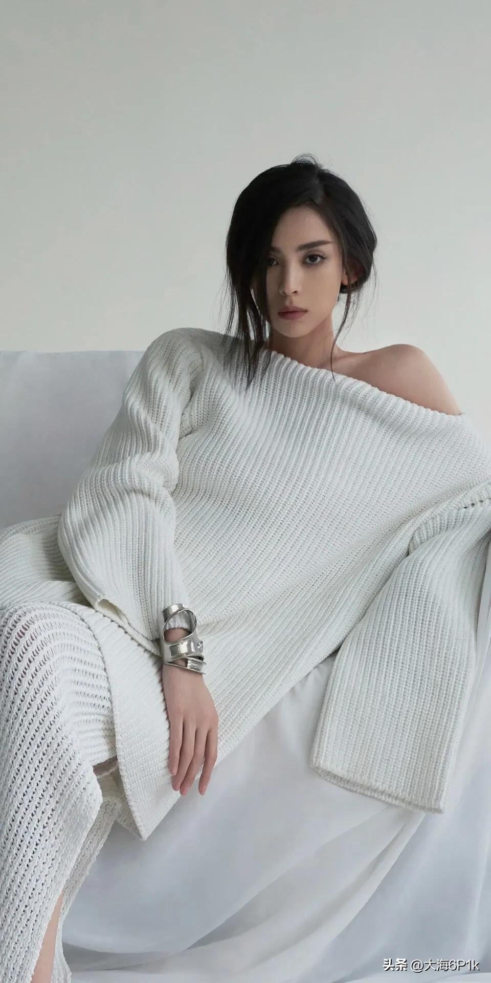 Guli Nazha, sister with beautiful legs, shows off her good figure - iNEWS