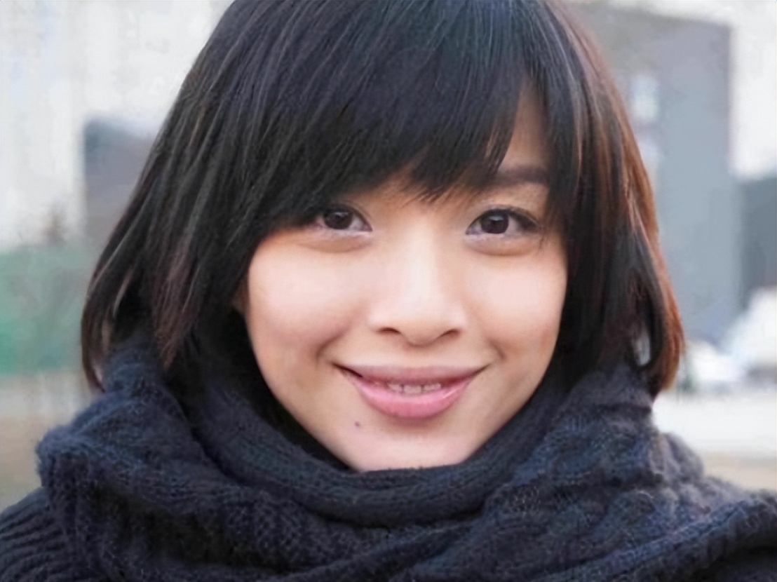 Li Jia: After divorcing a wealthy businessman, she married Jin Dong ...