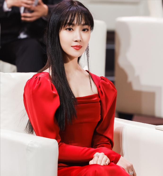 "Having Hope" 01: A man like Zhou Zhiwei, what do you want her for? - iNEWS