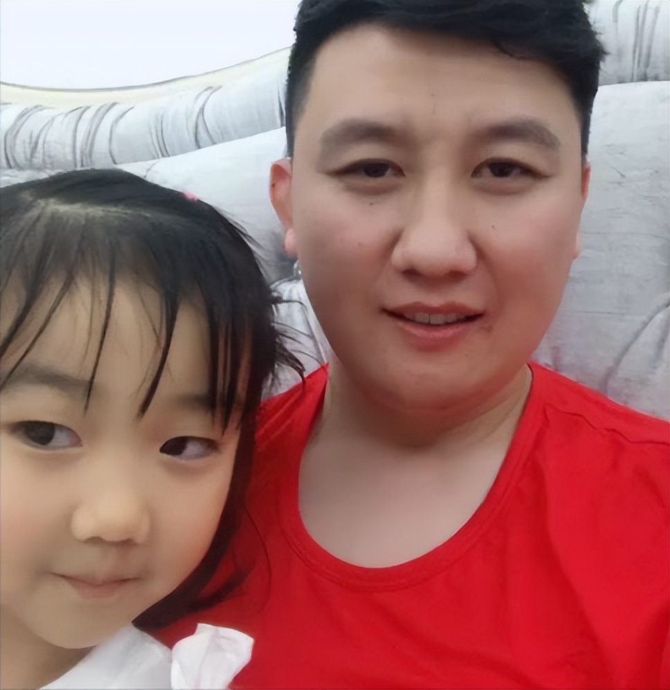 Yang Shulin: 22-year-old apprentice Zhao Benshan, 33-year-old wife went to jail, he took his ...