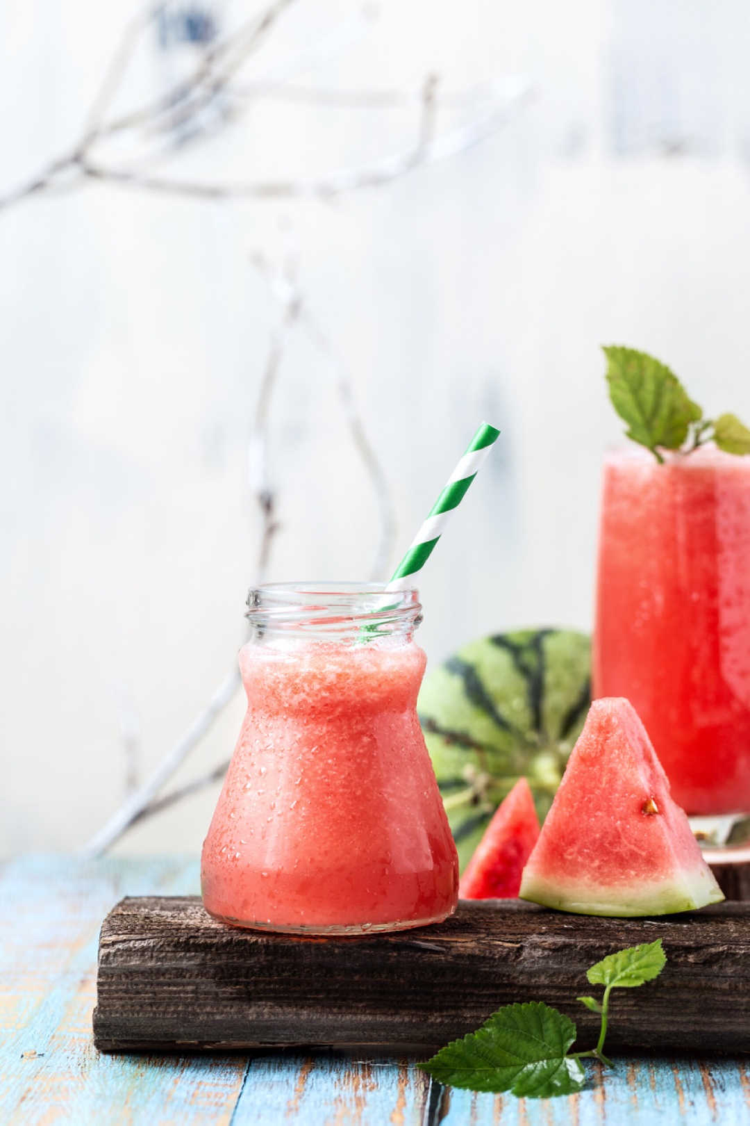 Green melon skin and fiery red melon flesh are the exclusive colors of ...