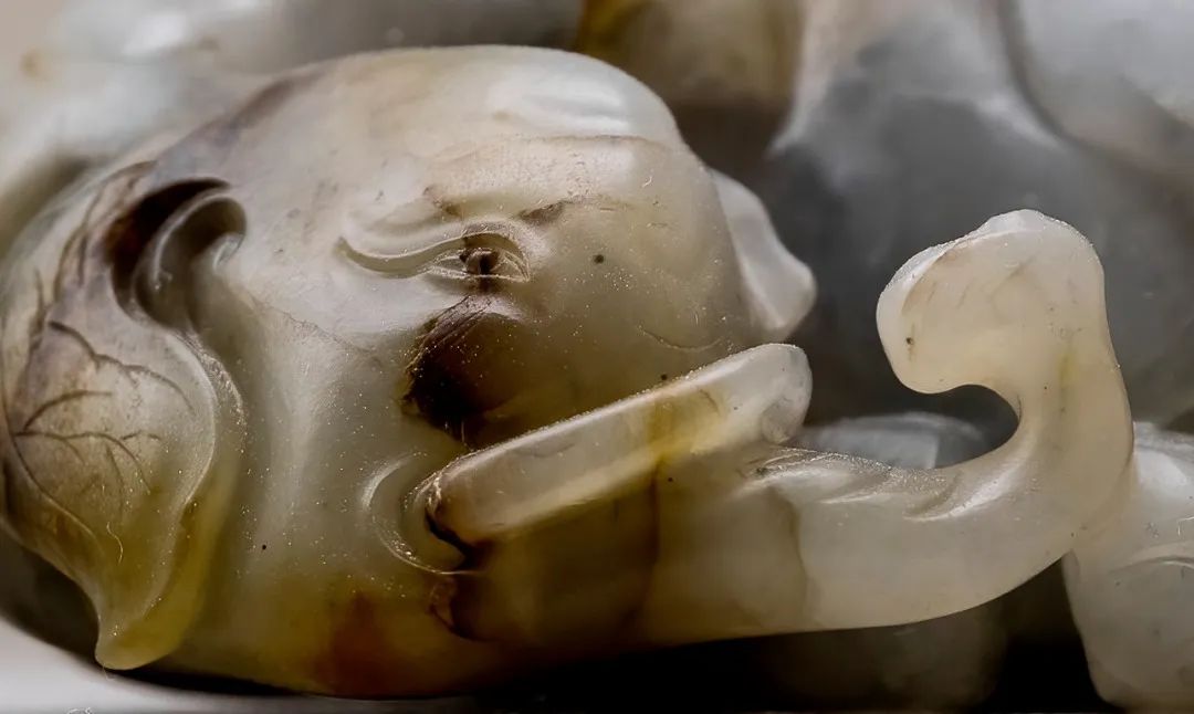 "Ming Dynasty Jade Ware" The art of round carving jade wares in Ming ...