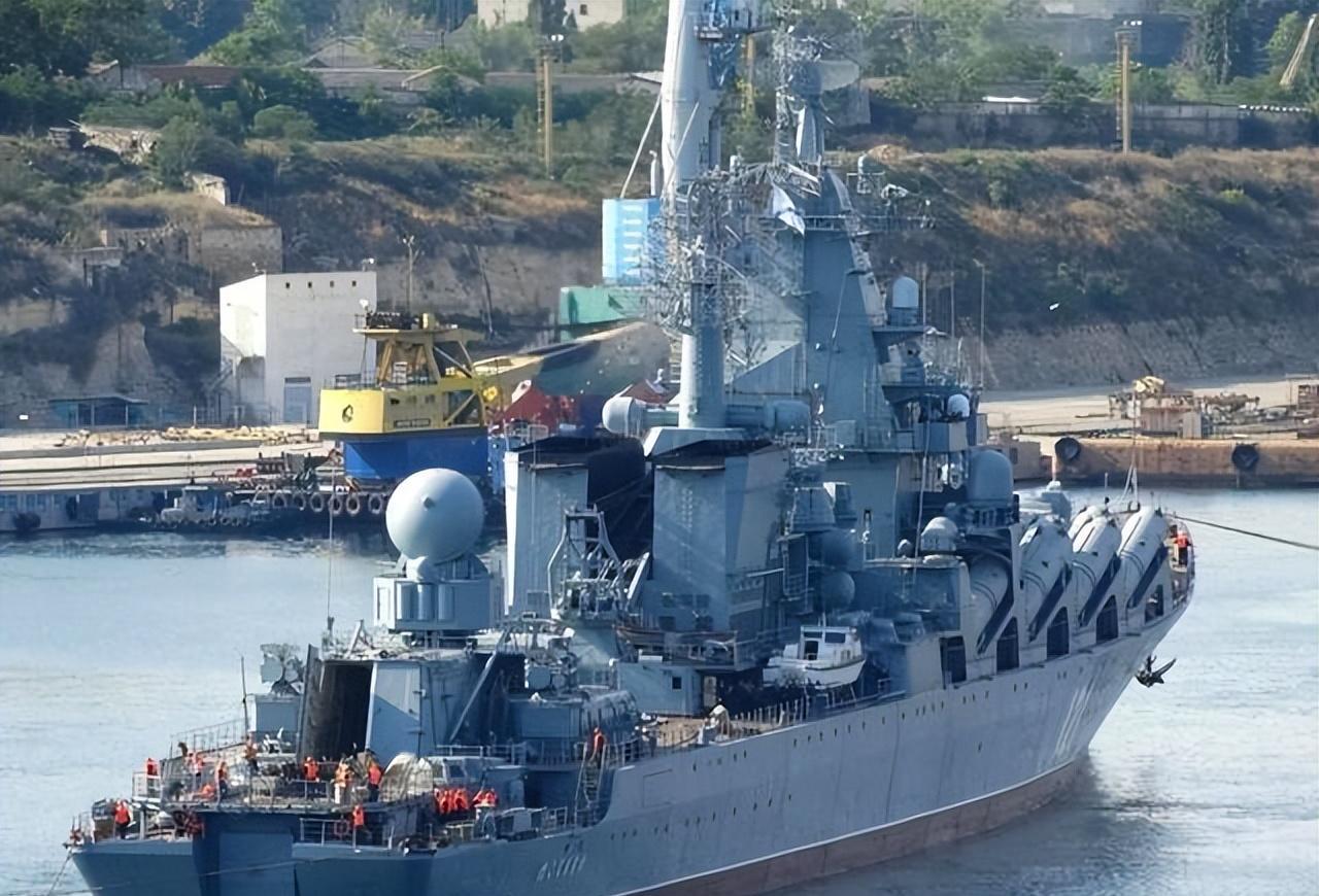 A 450-kilogram bomb hit the 4,000-ton Russian warship, which exploded ...