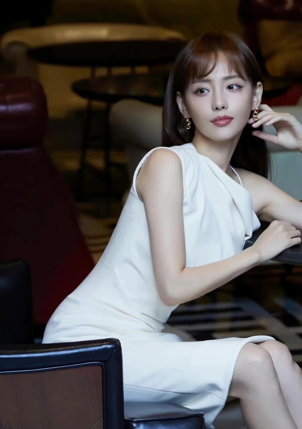 Zhang Jia Ni is pure and beautiful - iNEWS