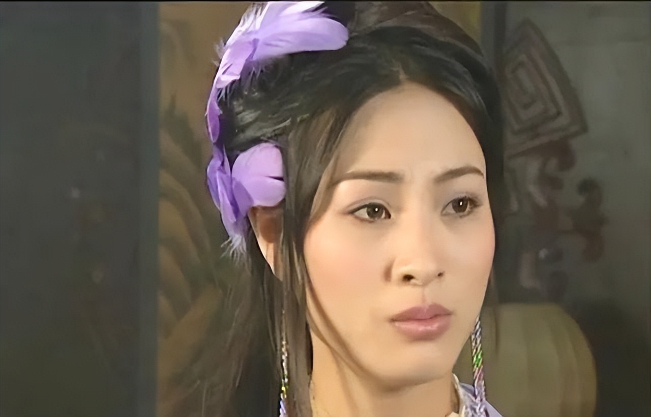 Of the five women who loved Li Xunhuan in "Little Li Flying Knife", two ...