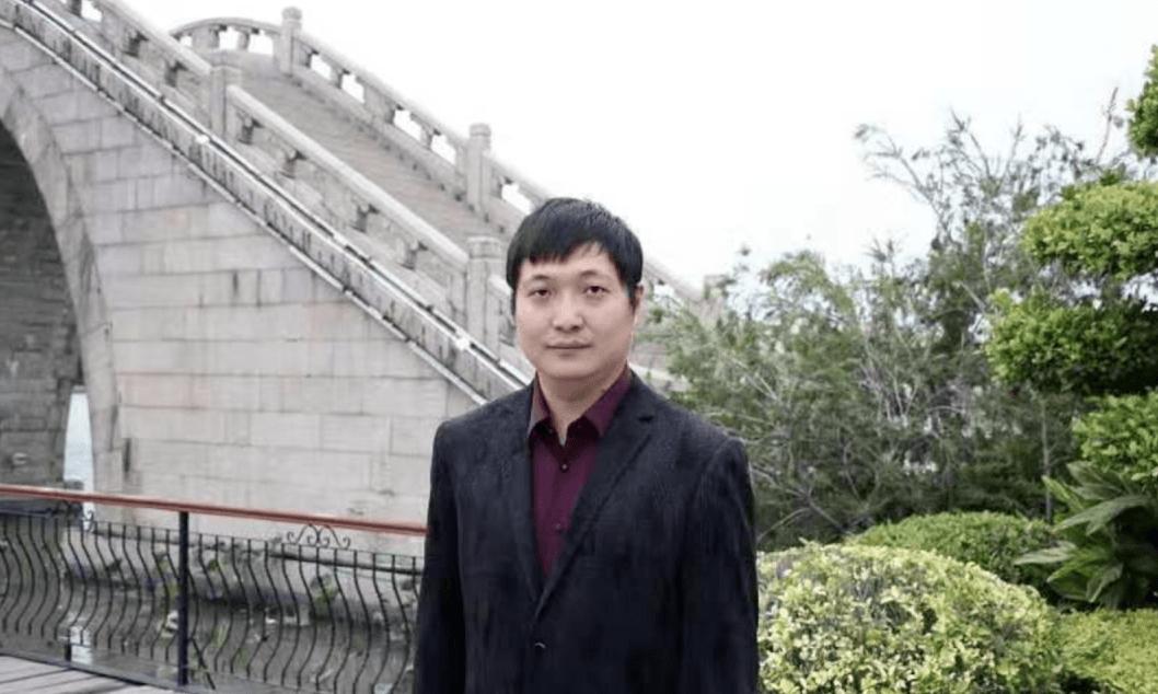 Only hard work will win the business genius Huang Bingquan's "Love You ...