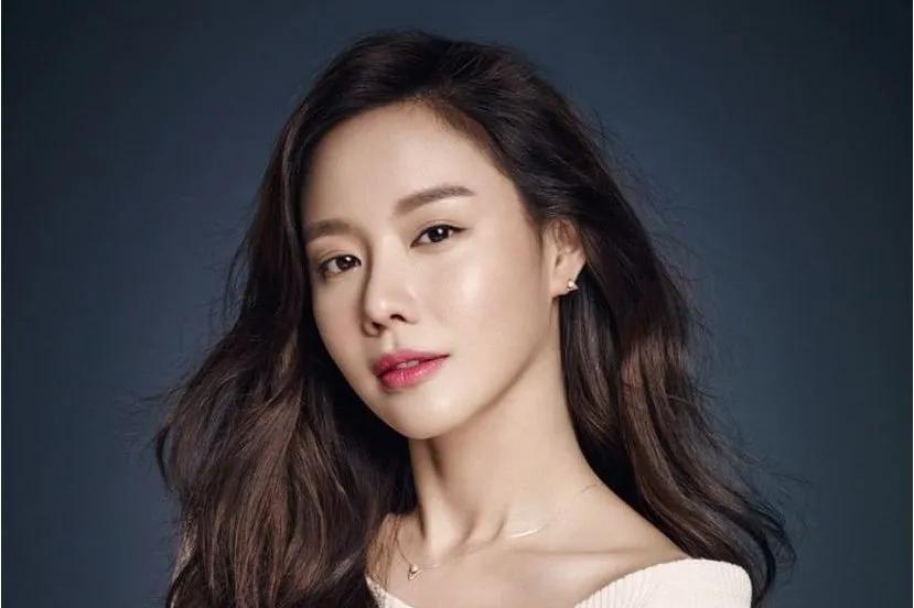 How is the Korean actress Kim Ah-joong's generation of film and ...