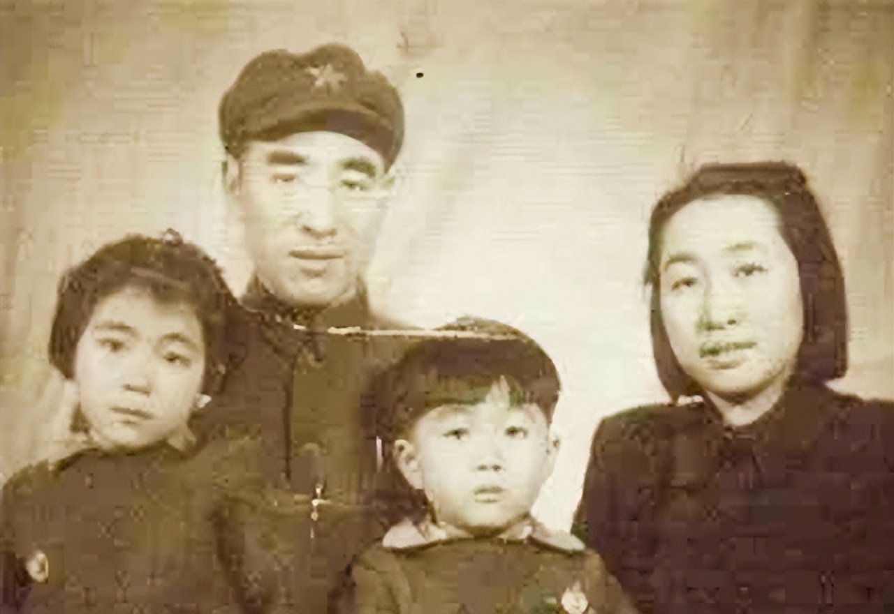 How beautiful is Zhang Ning who was chosen by Lin Liguo as his girlfriend? - iNEWS