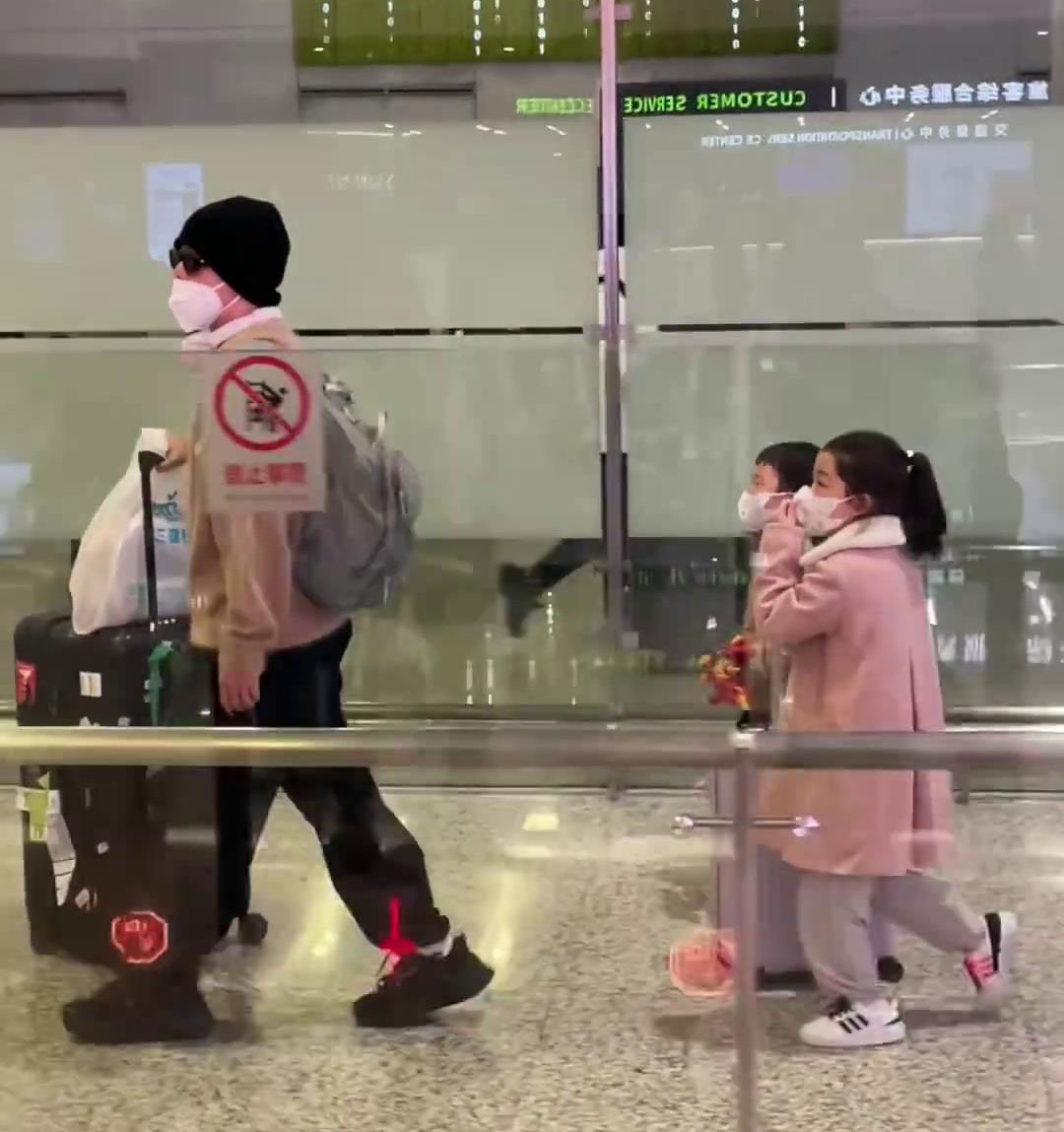 Wang Yuexin and Wu Yating divorced for the first time in the same frame ...