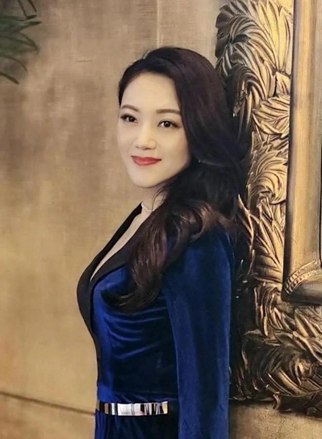 Jiuyue Miracle Wang Xiaowei is the "beautiful figure", and the velvet ...