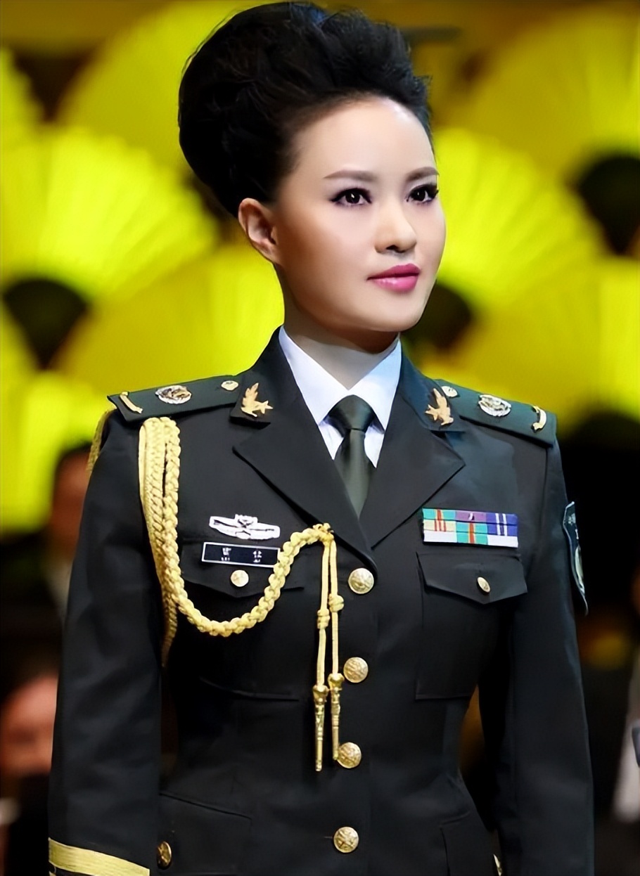 Military singer Lei Jia: Married to an engineer husband at the age of ...