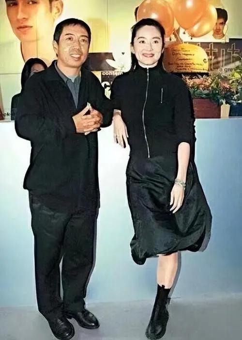 Brigitte Lin and her husband are in the same frame! She wears a tutu ...