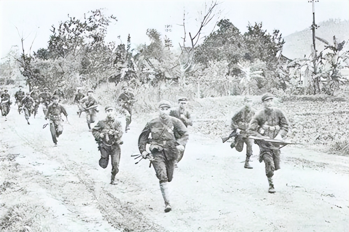 The Vietnamese army attacked Laoshan, and all the people disappeared ...