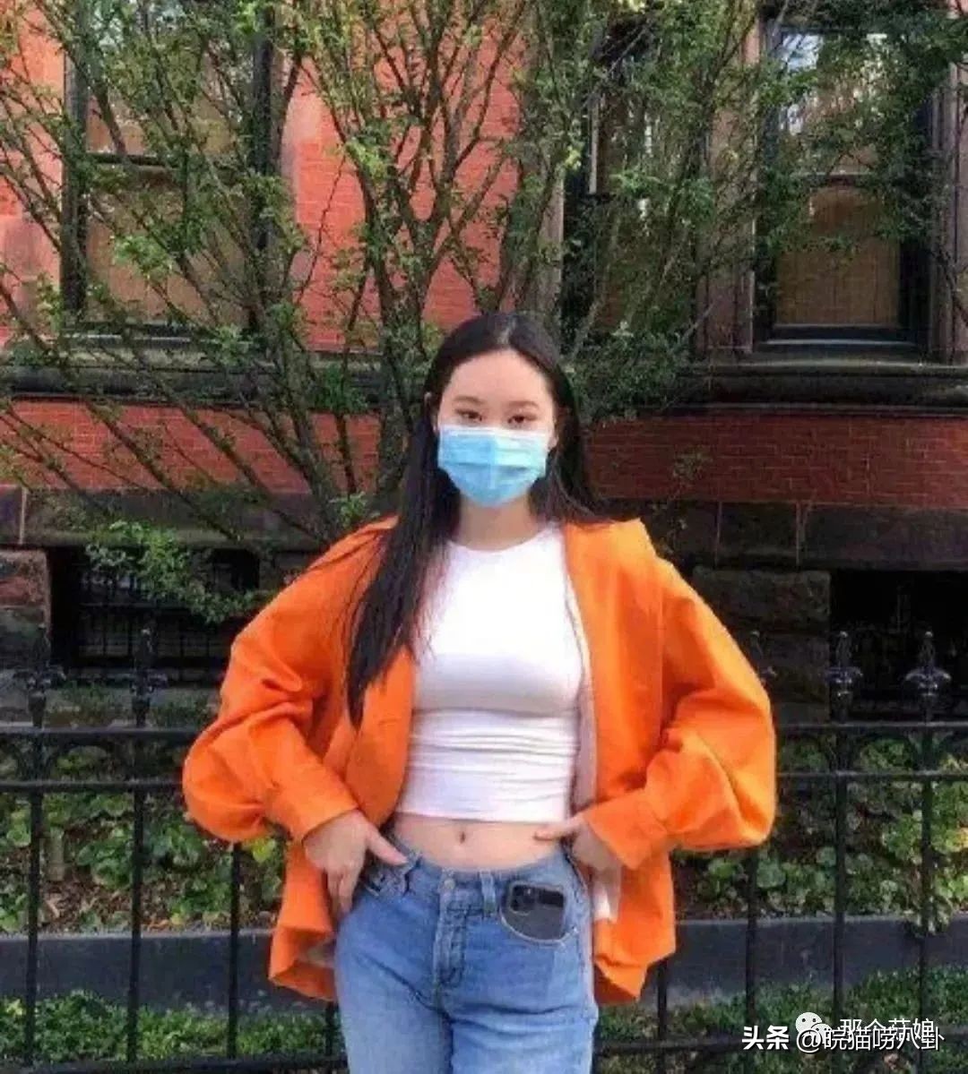 Jet Li's youngest daughter is overdeveloped, she is pure and beautiful ...