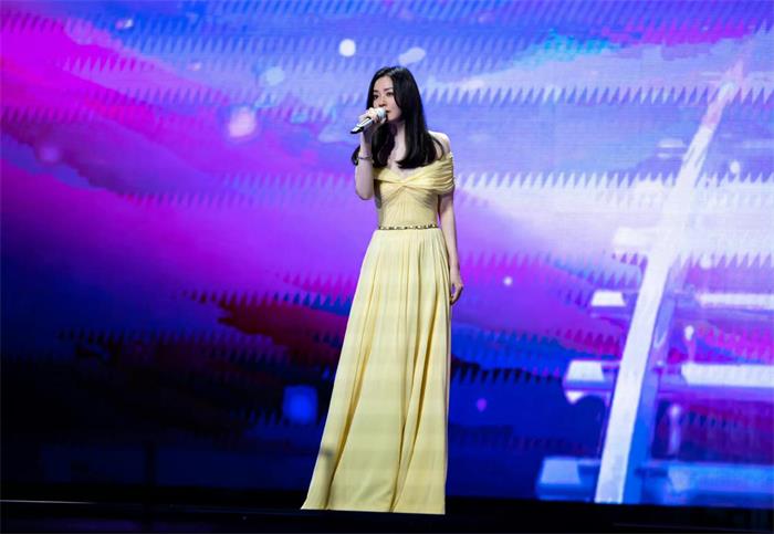 Charismatic singer?A strong singer?This is Jane Zhang's prime of life ...