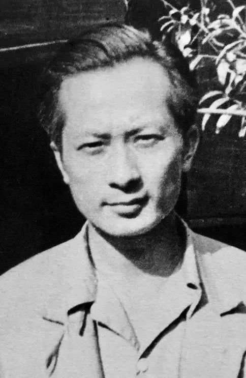 Who wrote the word "Zhonghua" in Zhonghua Tobacco? - iNEWS