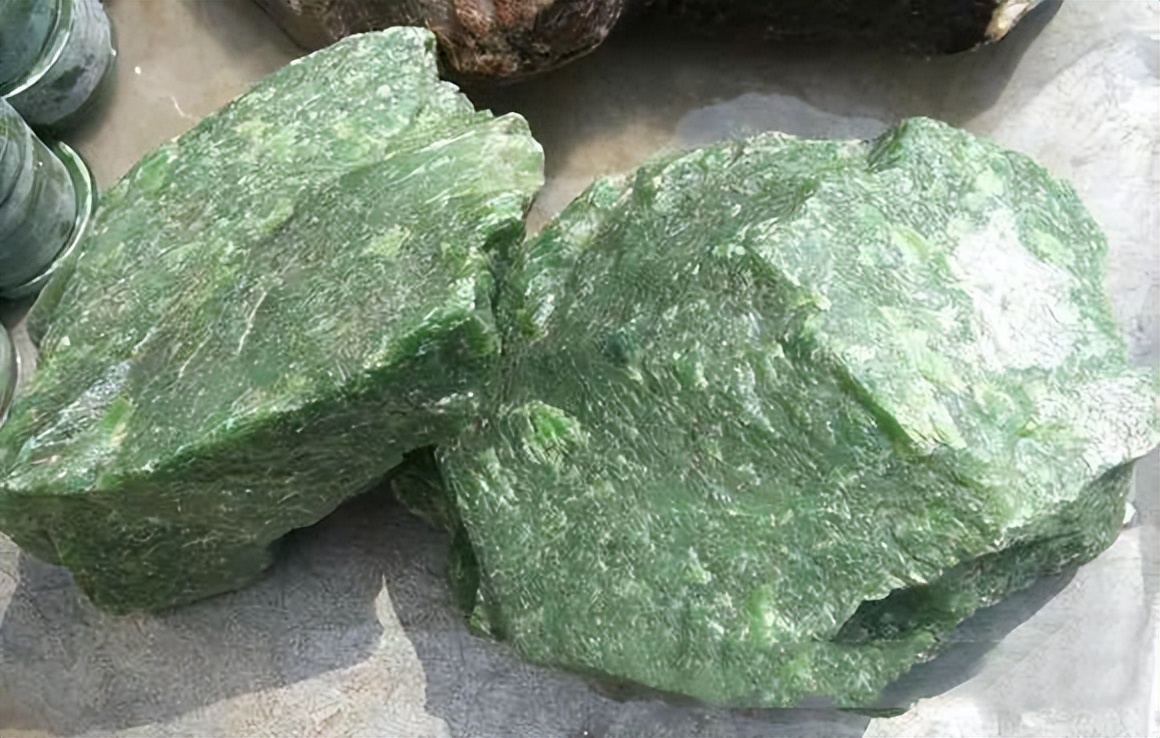 The distinction between jasper and green jade -- a thousand dollars is hard to buy a favorite ...