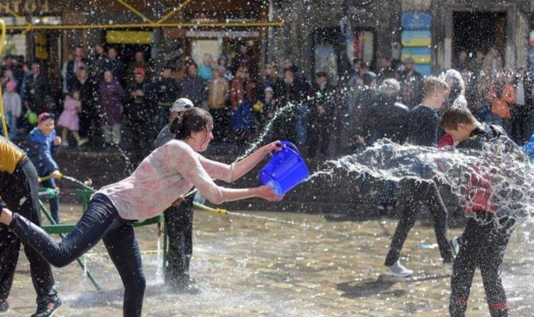 The coolest festival in Ukraine: the streets are full of men and women ...