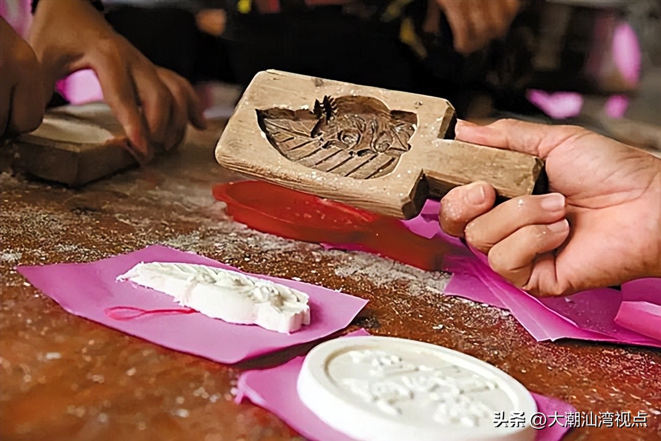 Moon cakes from the hometown of Chaoshan countryside - iNEWS