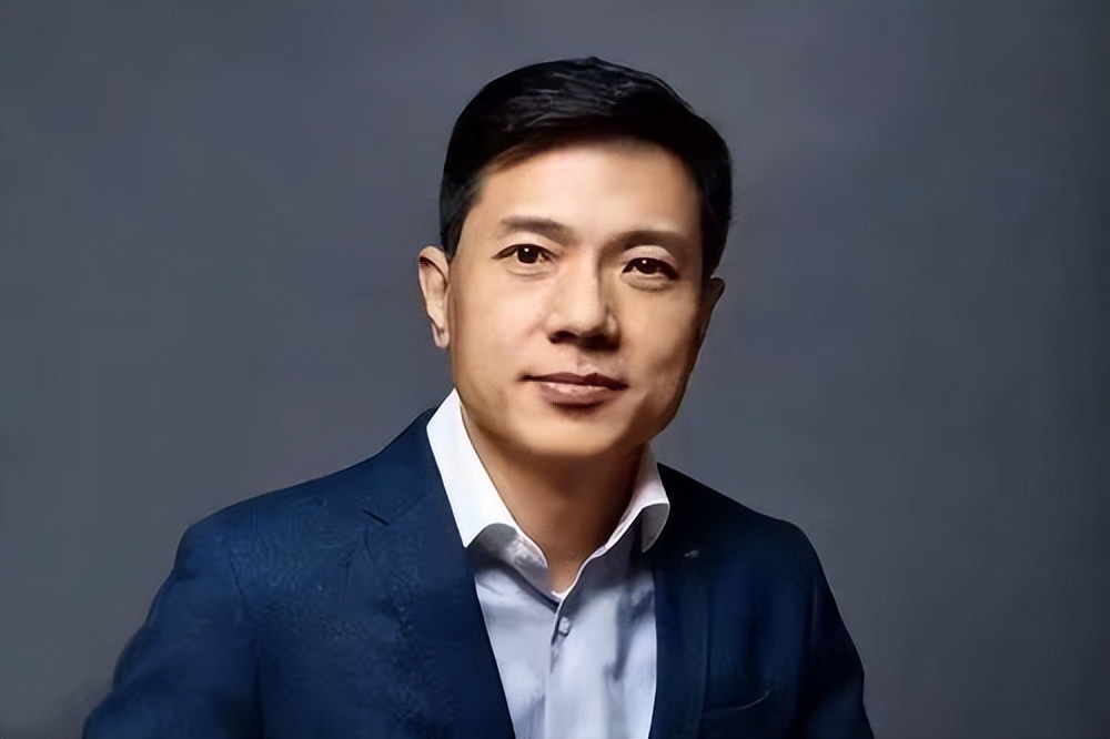 Robin Li: Driving an unmanned car will be half cheaper - iNEWS