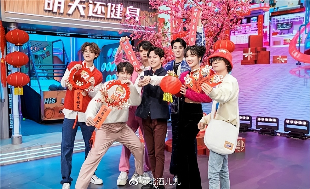 "The Rap of China 2023" host Bridge Bridge's multi-dimensional ...