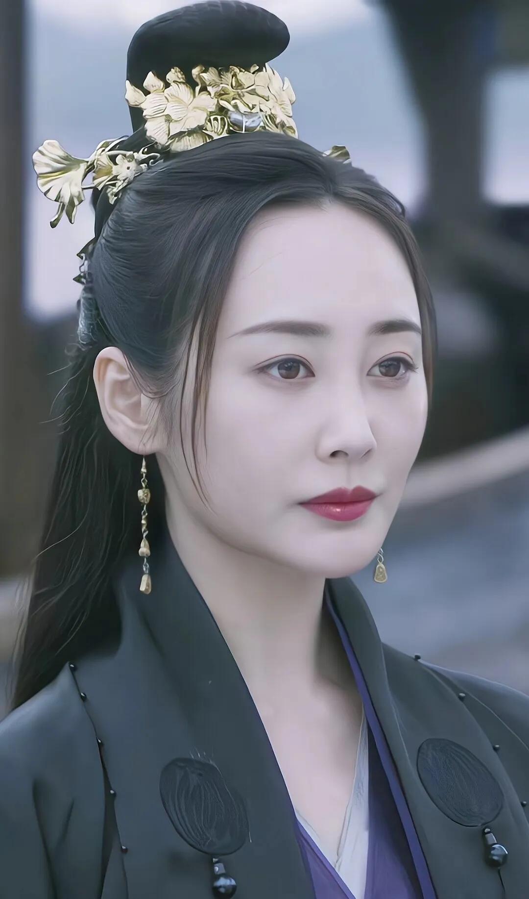 Beauty in ancient costume - Li Chun - iNEWS