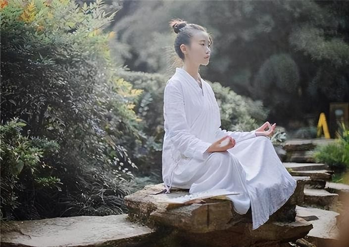 Wang Taozhen, a 23-year-old female Taoist priest in the Ming Dynasty ...