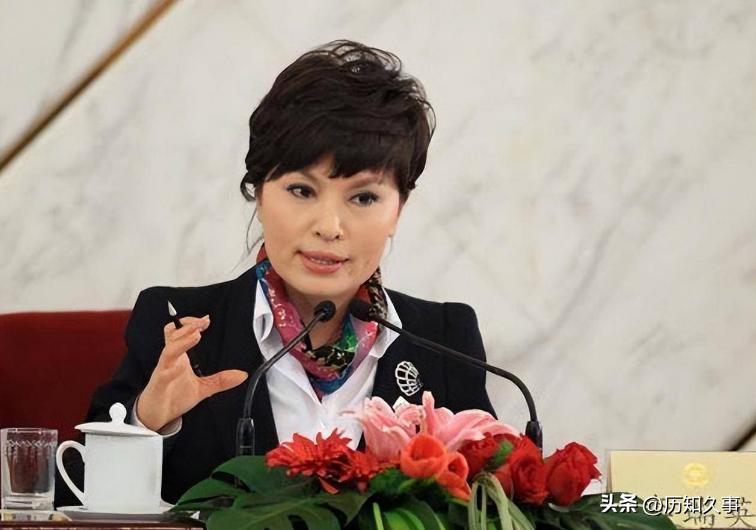 Li Ruiying: The host has made no mistakes in 28 years, suddenly ...