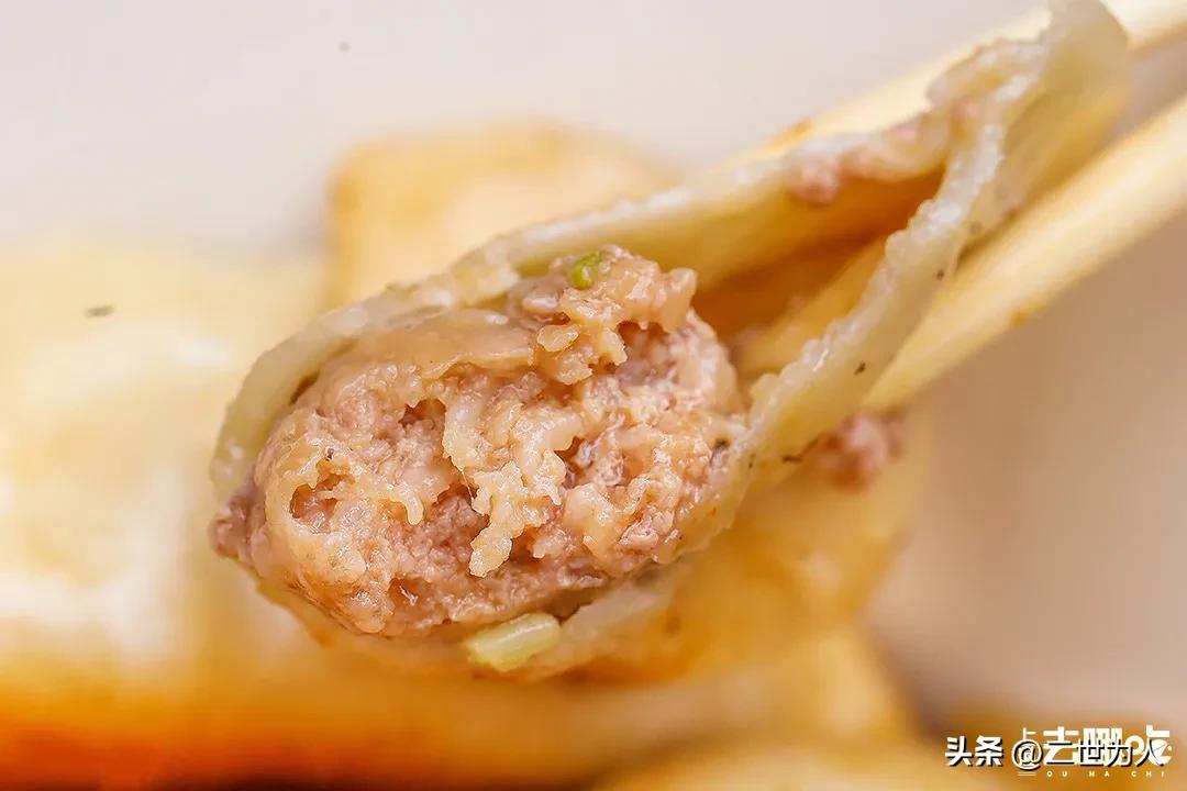 Shanghai people eat pot stickers, they always pay attention - iNEWS