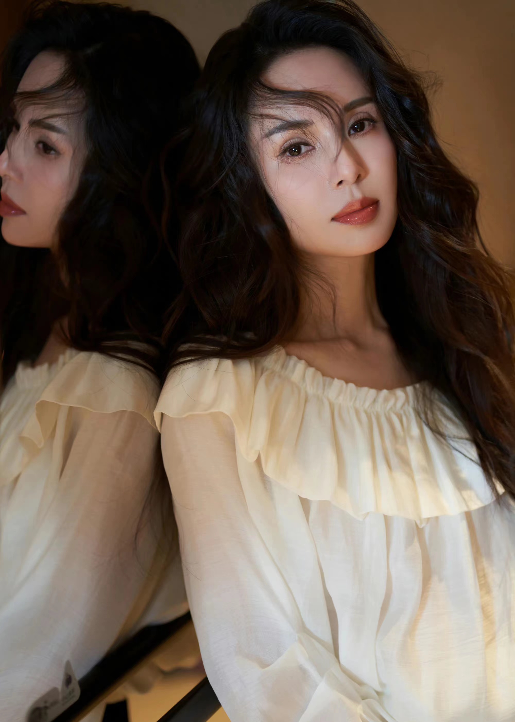 56-year-old Li Ruotong was ridiculed for "pretending to be tender" when ...