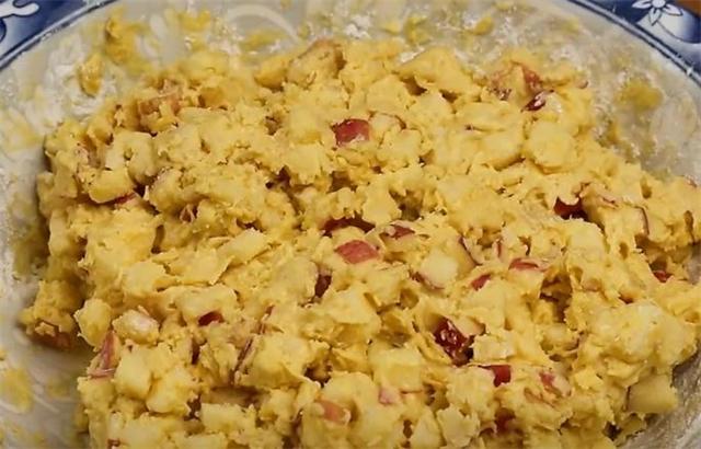 Apple and glutinous rice flour, this is really delicious, eat 9 in a ...