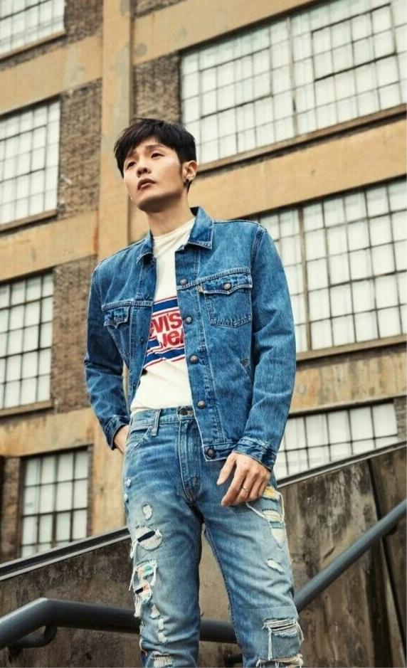 Cheng Yi, Wu Zhi, Li Ronghao, Chen Michelle, Dong Jie and Pan Yueming ...