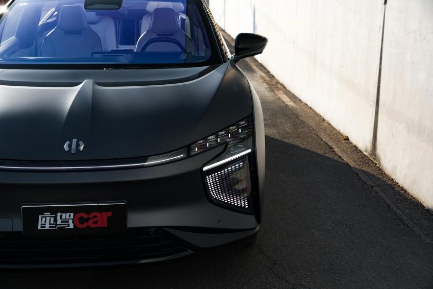 600,000+ luxury car competition is fierce, how to choose between ...