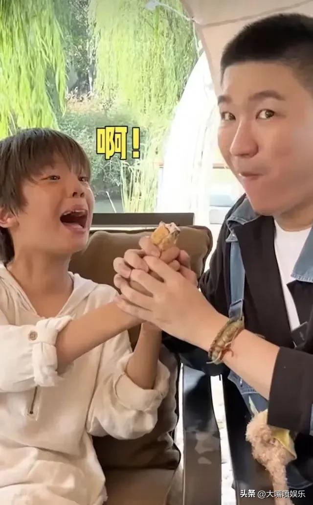 Zhang Dada and Du Jiang Huo Siyan's family of three traveled together ...