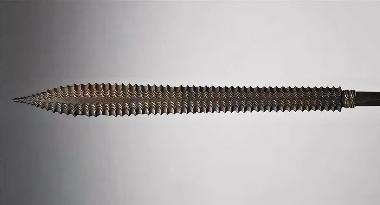 The 3 most powerful cold weapons in ancient times, one is sure to die ...